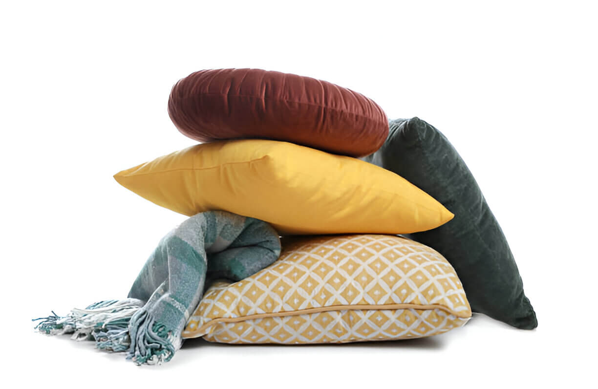 Choosing the Right Throw Pillows for Your Living Room - Urban Heavenly